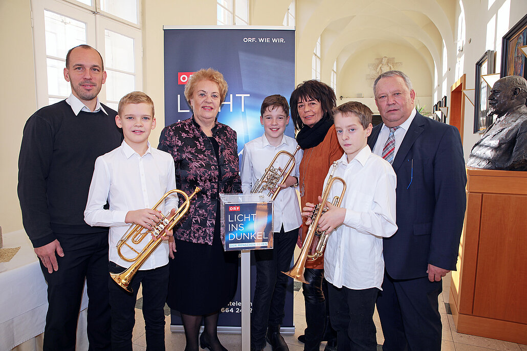 Spendenaktion zugunsten von Licht ins Dunkel im Landhaus - Land Burgenland