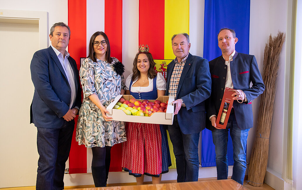 Besuch bei LH-Stv. Eisenkopf zum „Tag des Apfels 2022“ - Land Burgenland