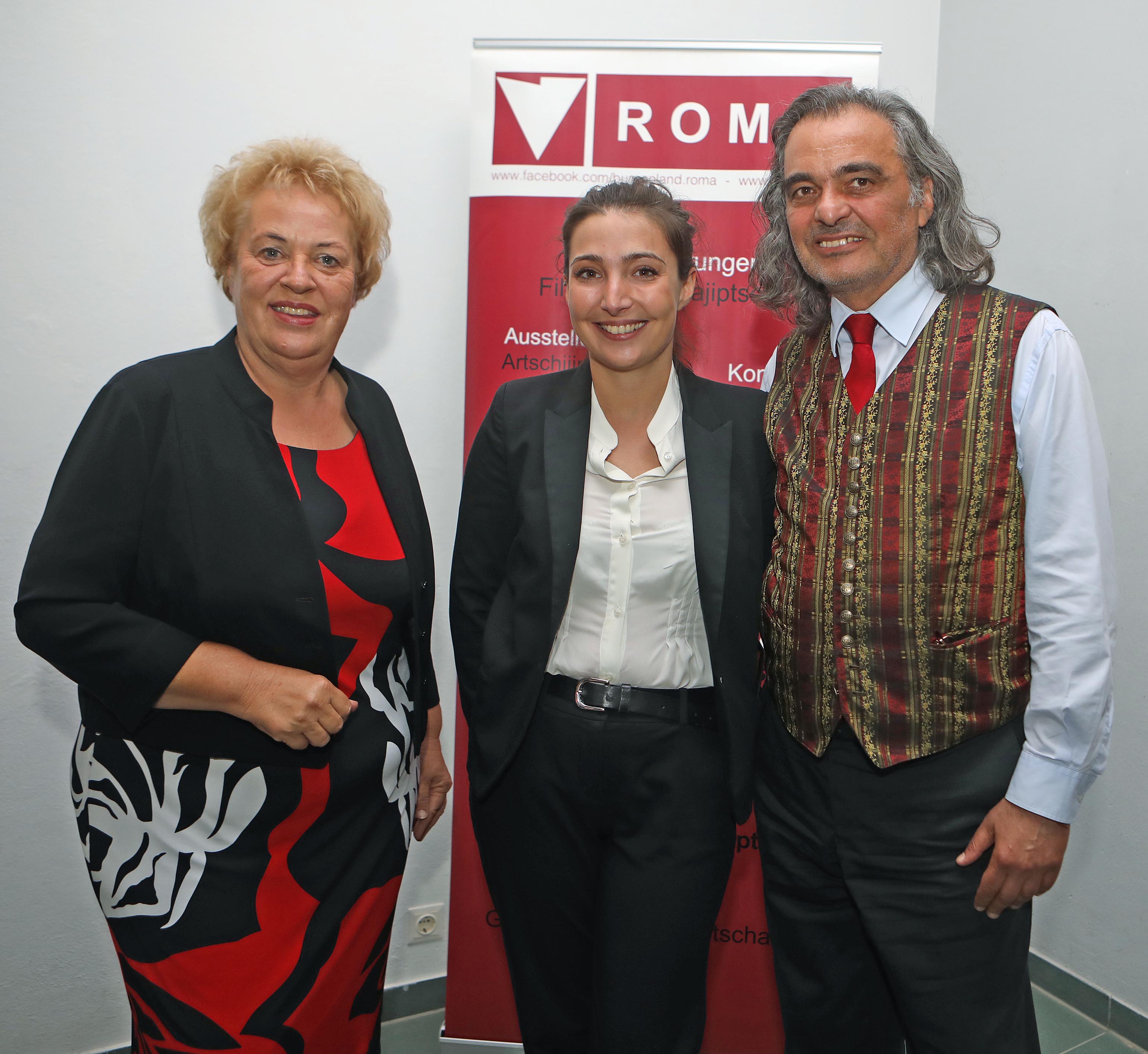 30 Jahre Roma-Bewegung und 20 Jahre Roma-Volkshochschule wurden groß ...