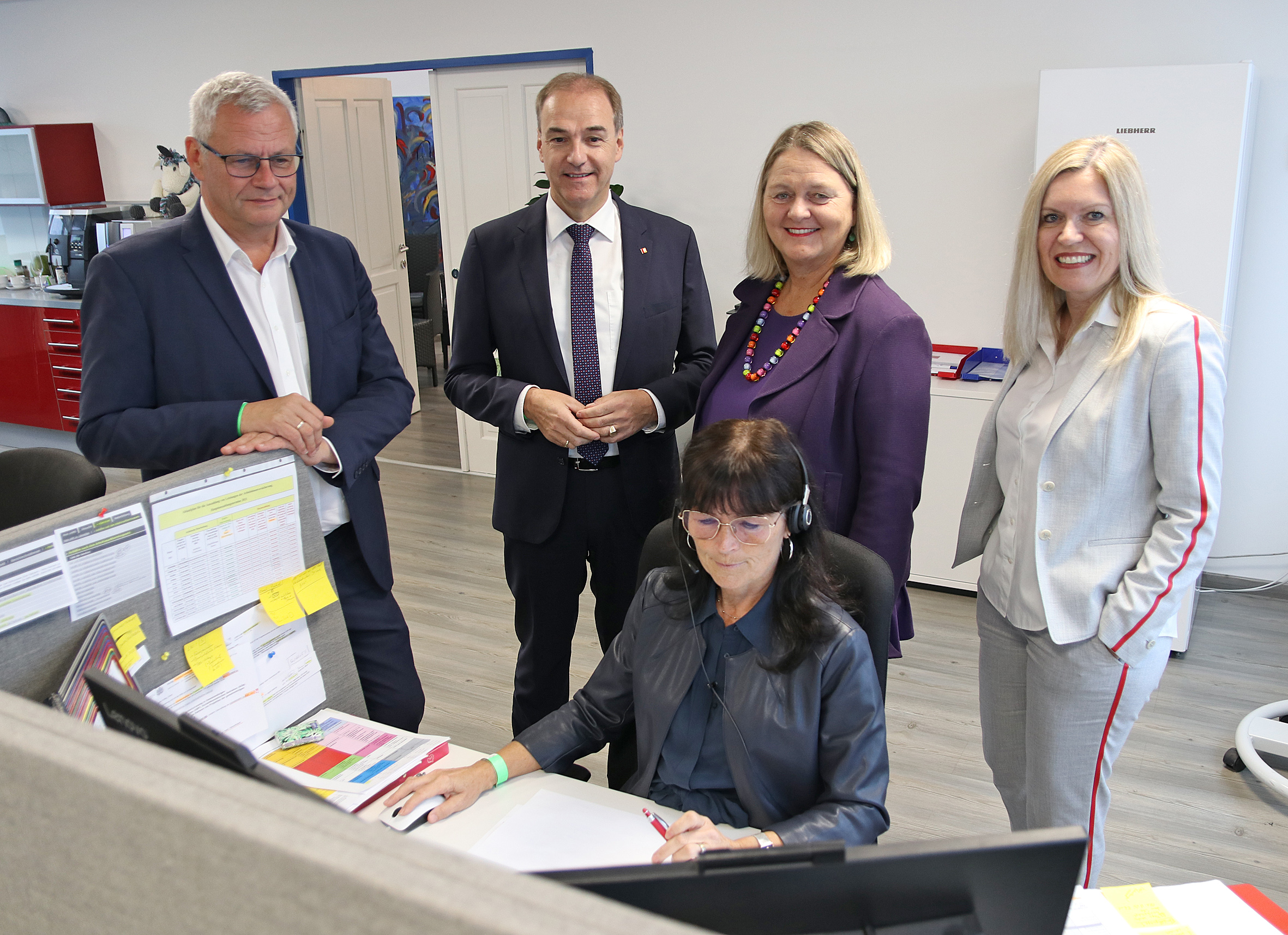 Neues AMS Call-Center in Eisenstadt eröffnet - Land Burgenland