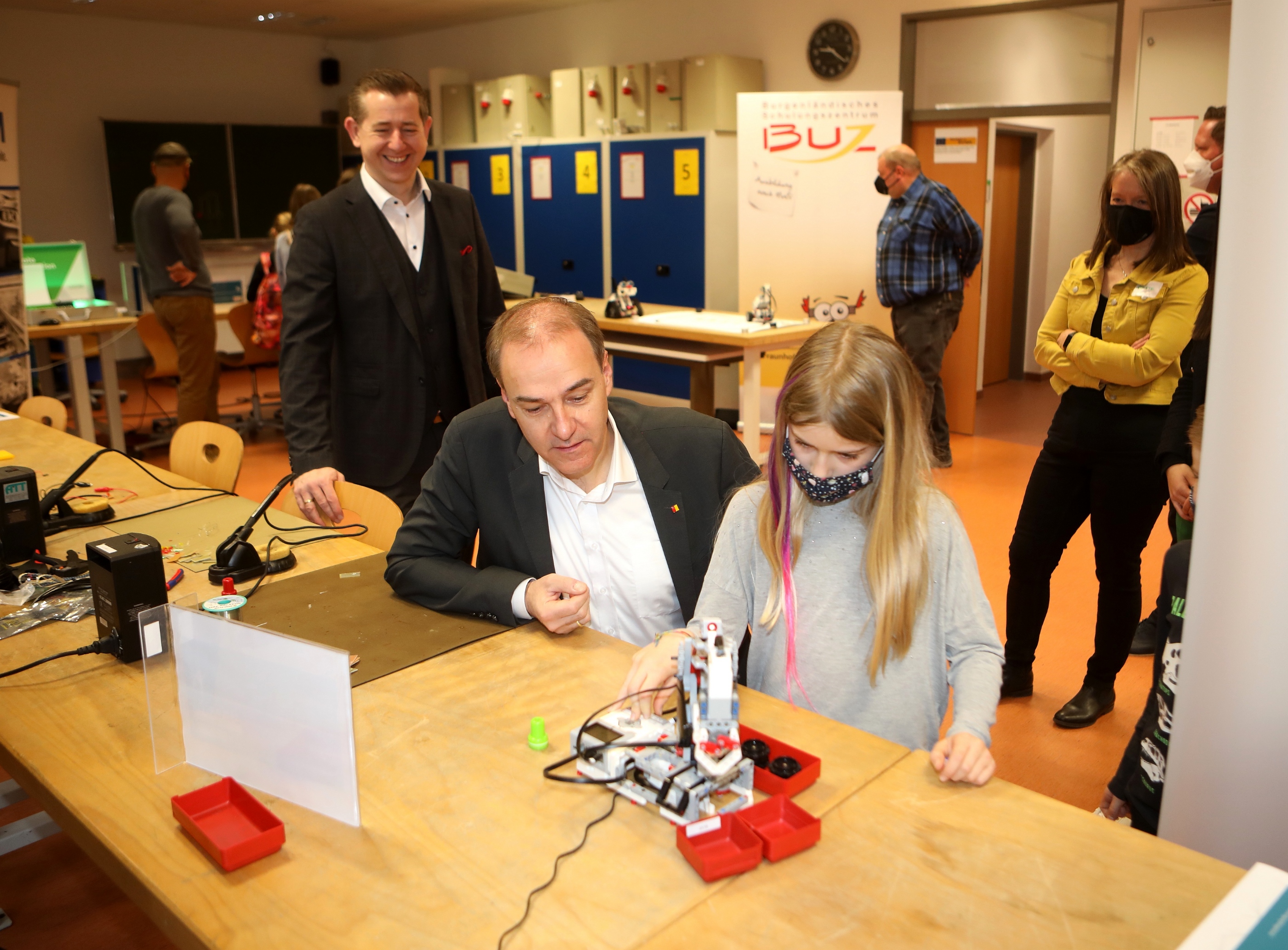 „Mach MINT“ - Berufsorientierung in Neutal - Land Burgenland