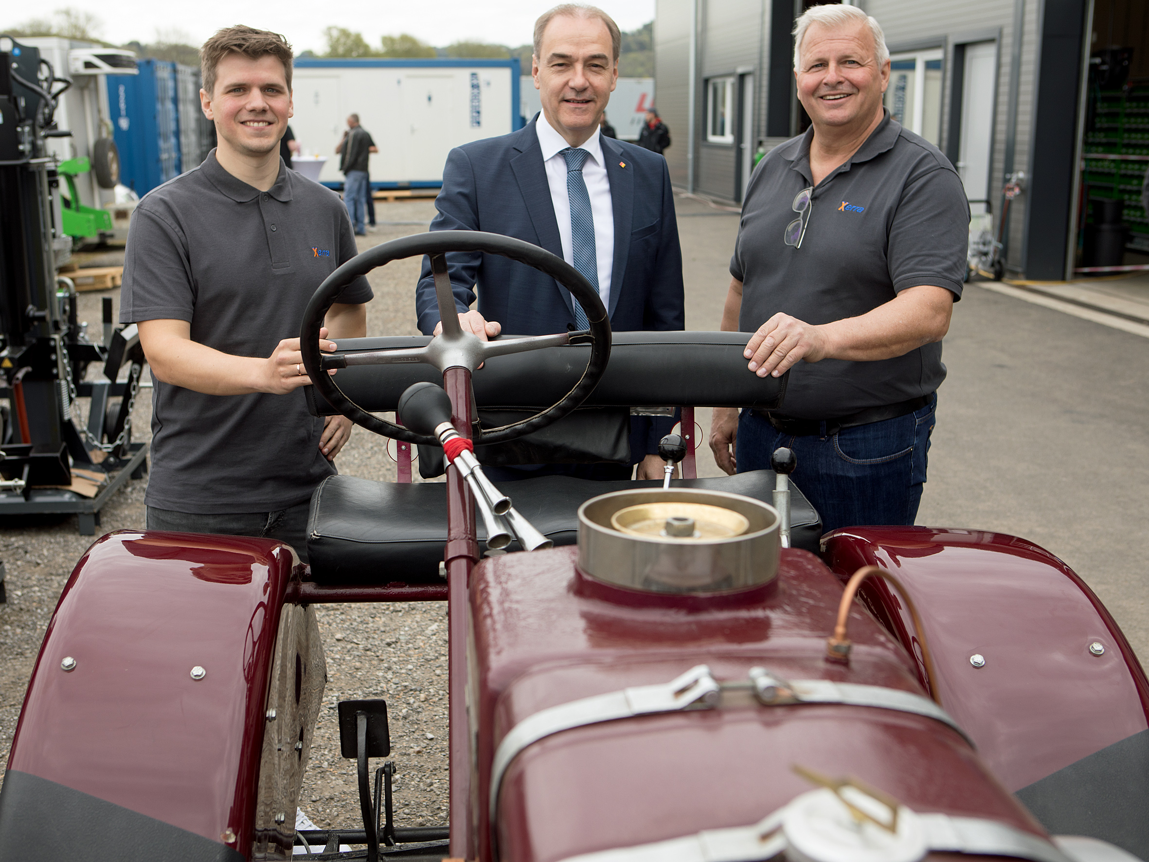 Neuer Standort von Xerra-Landmaschinen in Rudersdorf eröffnet - Land ...